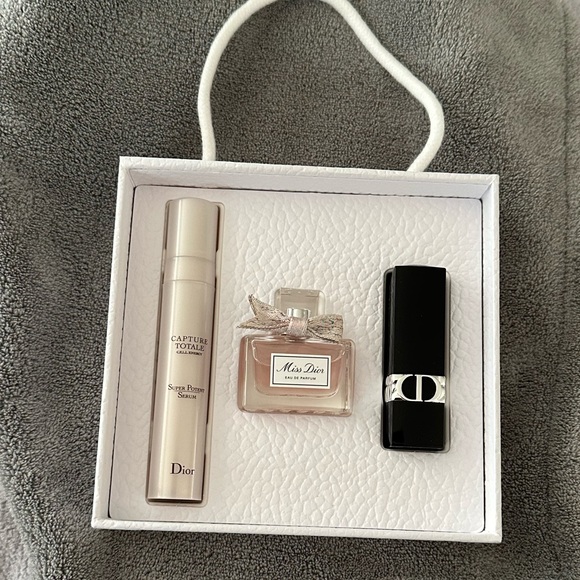 Dior | Makeup | Dior Deluxe Discovery Gift Set | Poshmark